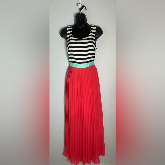 Double Zero | Dresses | Nwt Double Zero Pleated Maxi Dress | Poshmark
